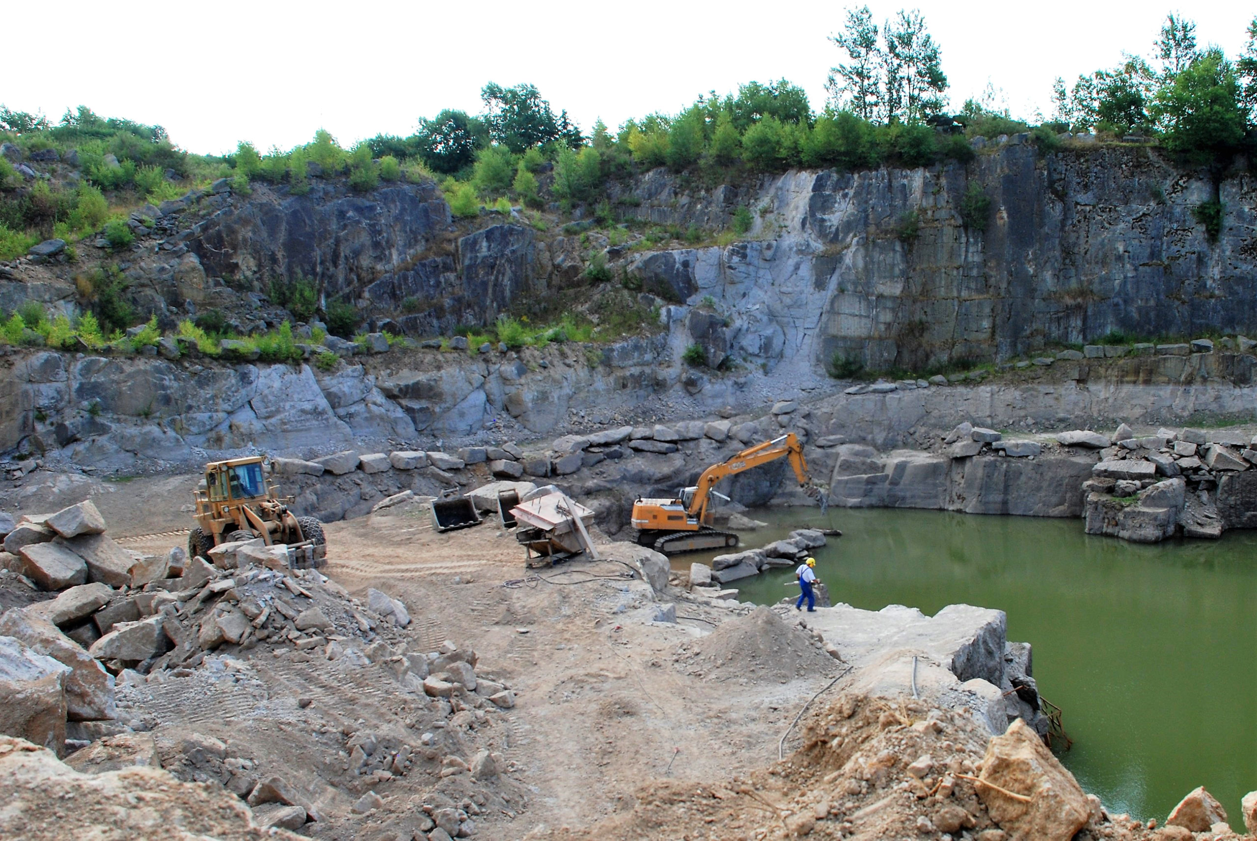 Trachyt | Weidenhahn | regionaler Rohstoff | KALENBORN | Naturstein